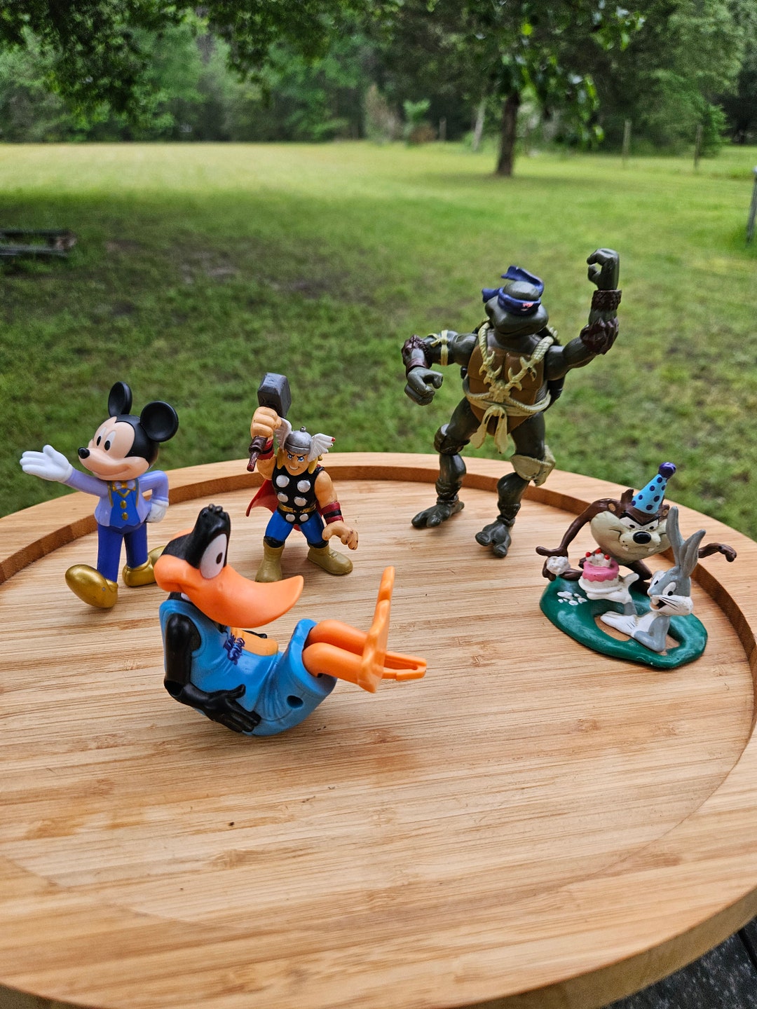 Action Figures Teenage Mutant Ninja Turtle, Thor, Looney Tunes Daffy ...