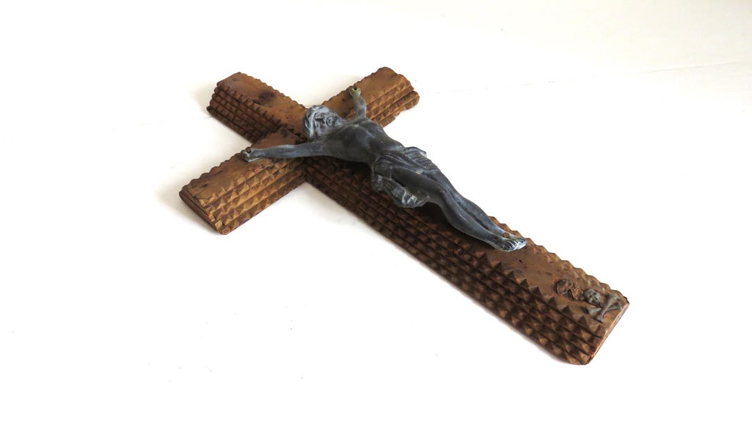 Antique Tramp Art Wooden Crucifix: Spelter Christ Figure - Etsy