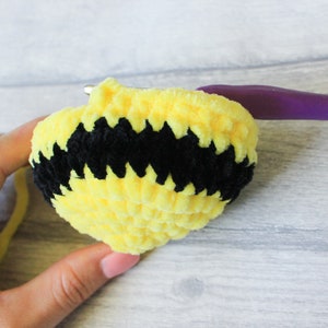 Buzzy Bee Crochet Pattern | Fluffy Amigurumi Bee | Crochet Patterns ...