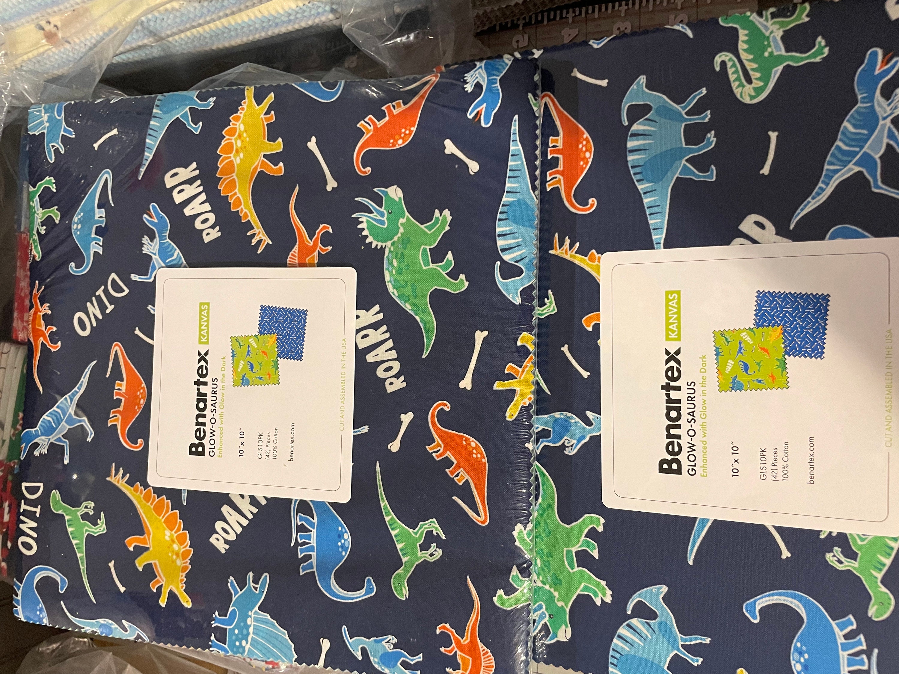 Glow-o-saurus Dinosaur 10x10 Layer Cake. ROAR I Glow in the Dark Great ...