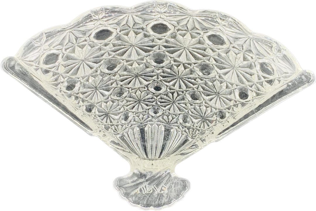 Avon Fan Dish Clear Glass Daisy Button Candy Trinket Soap Plate Pressed ...