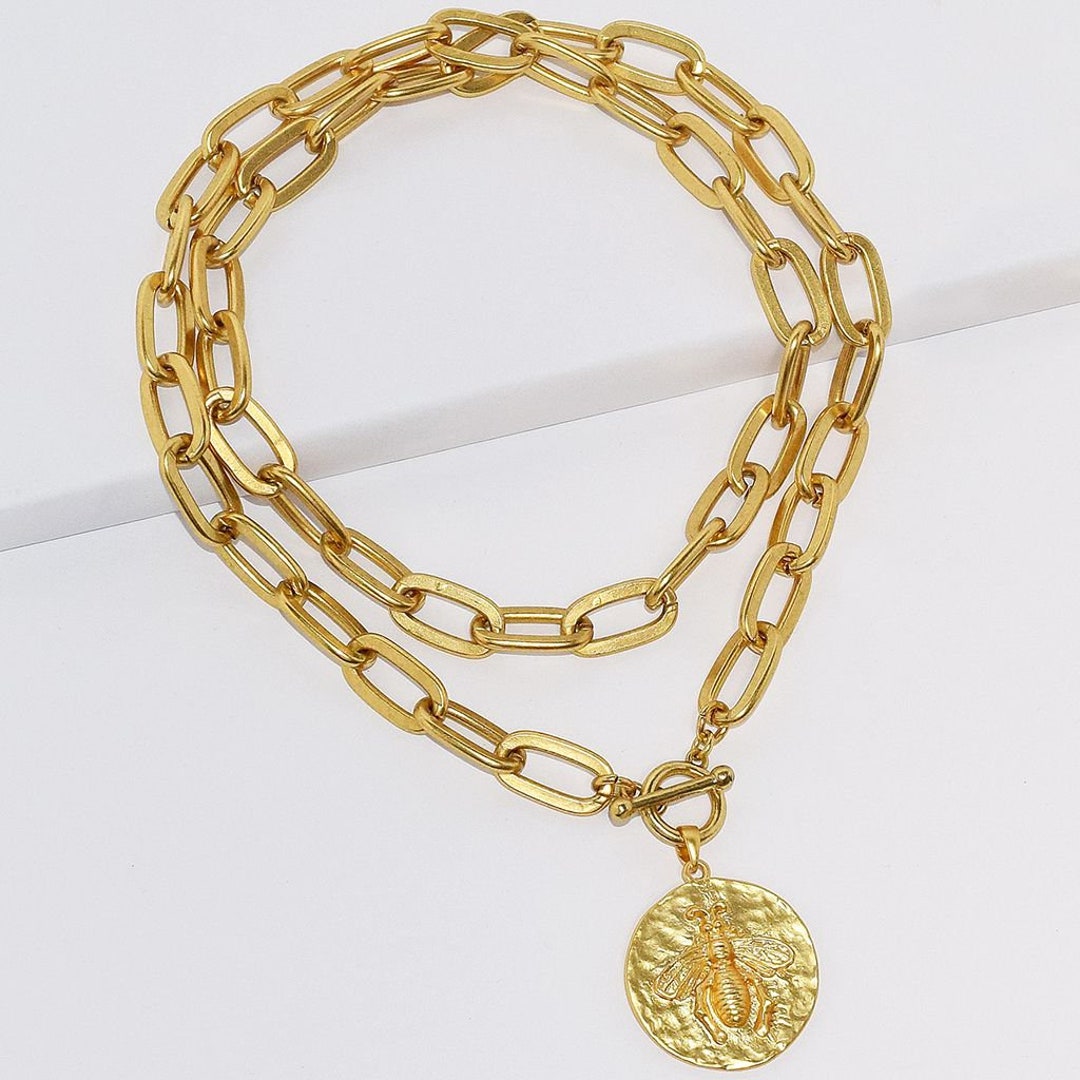 Elongated Link Chain & Bee Pendant Necklace - Etsy