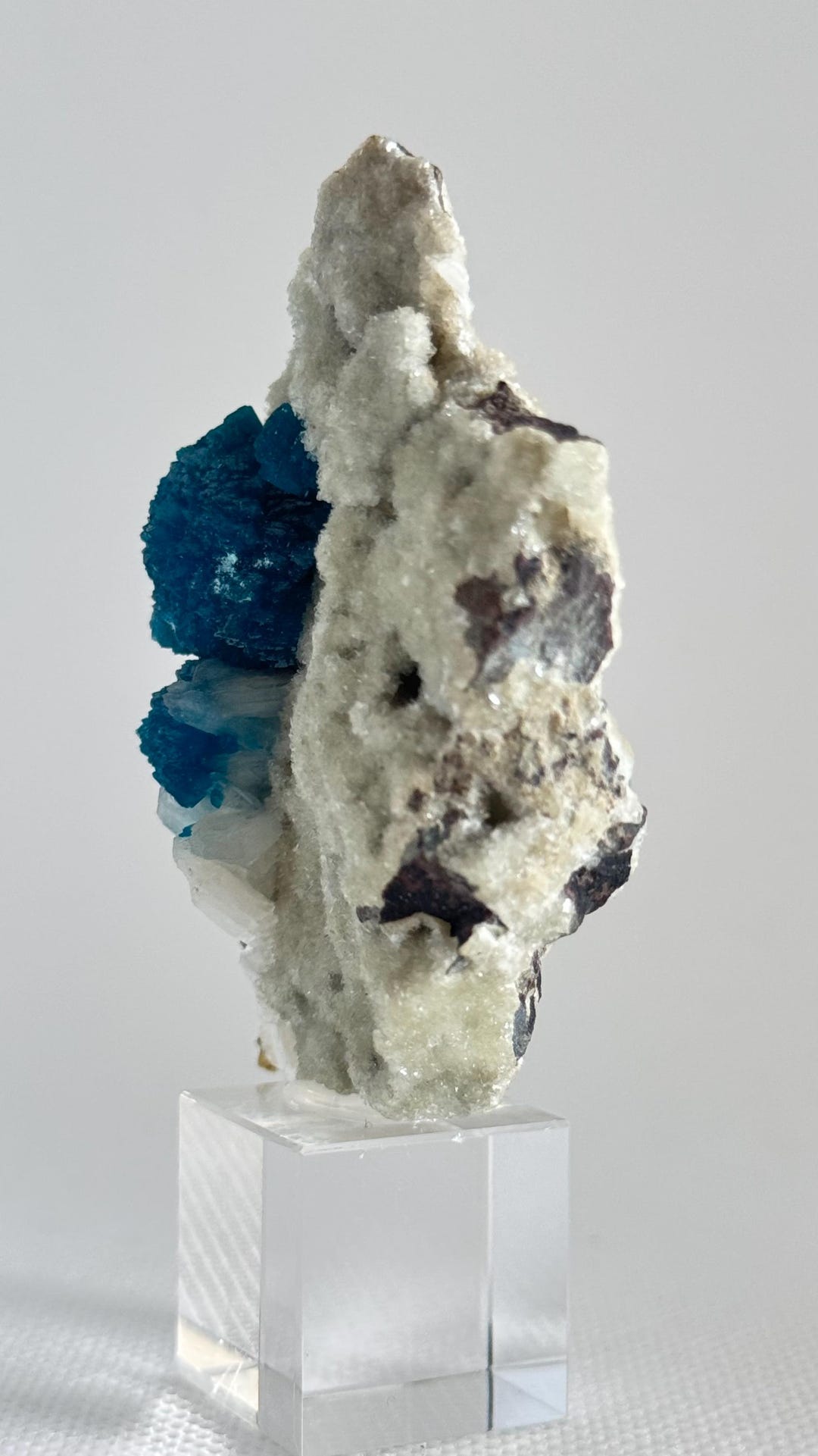 This is a Spectacular Specimen of Vibrant Blue Cavansite on Stilbite ...