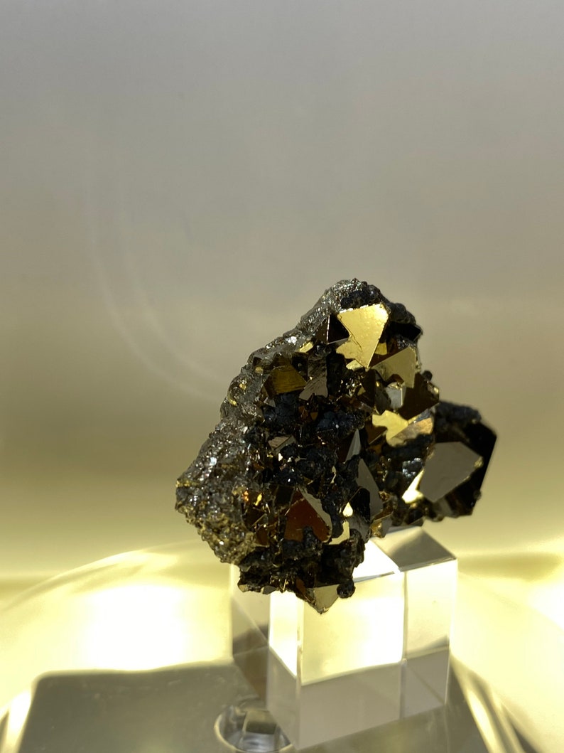 Octahedral Pyrite | Pyrite Matrix With Sphalerite From Huanzala Mine ...