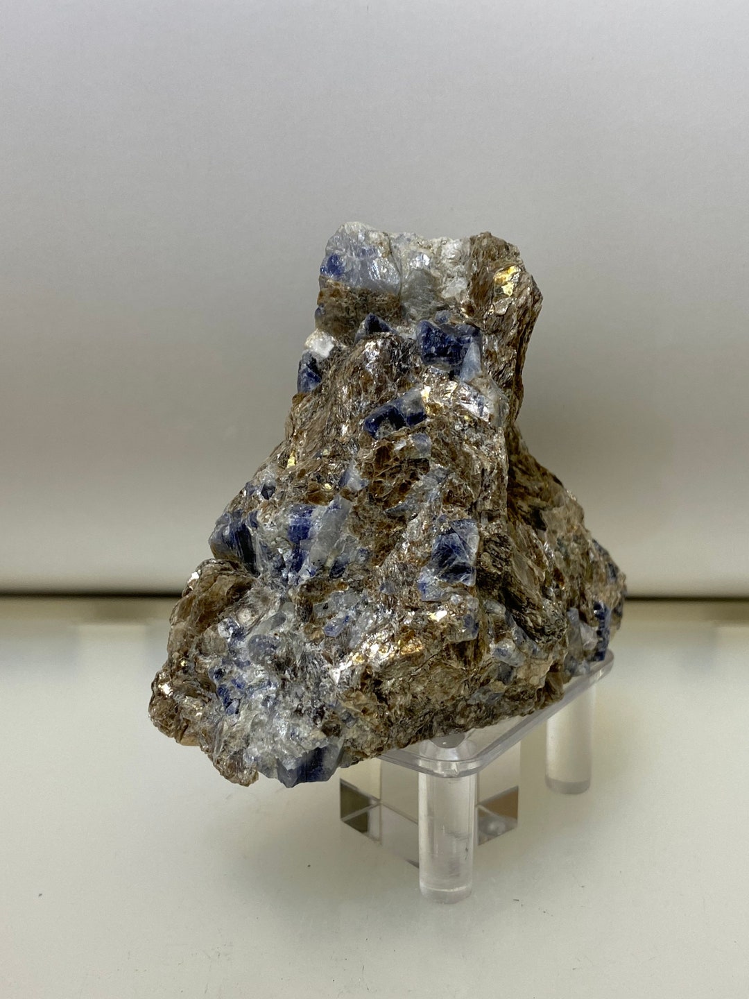 Rare Blue Purple Sapphire | Sapphire With Muscovite in Biotite Mica ...