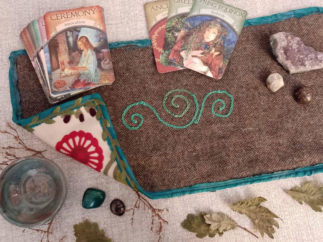 Tarot Cloth, Altar Cloth, Tarot Mat, Spiral Altar Cloth, Pagan Altar ...