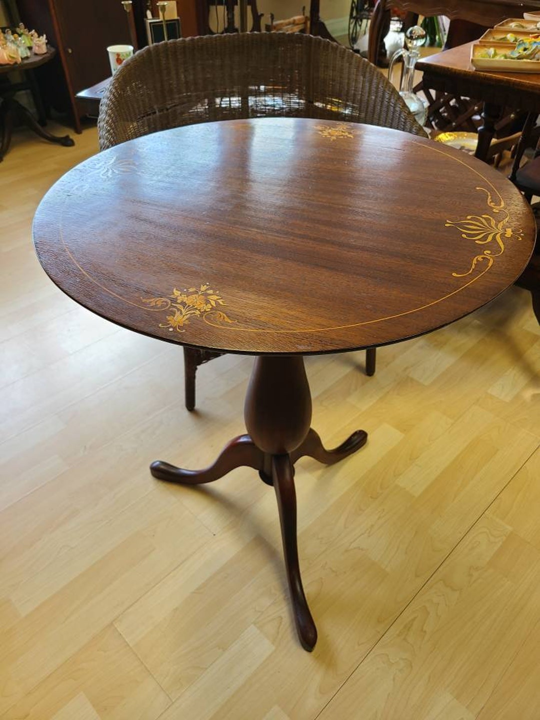 Gorgeous Mahogany Inlaid Tilt Pie Table *local Pickup Only* - Clarence ...
