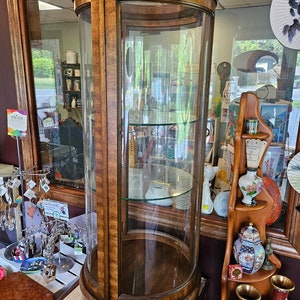 Weiman Curved Glass Curio Cabinet - Local Pickup Only in East Aurora ...