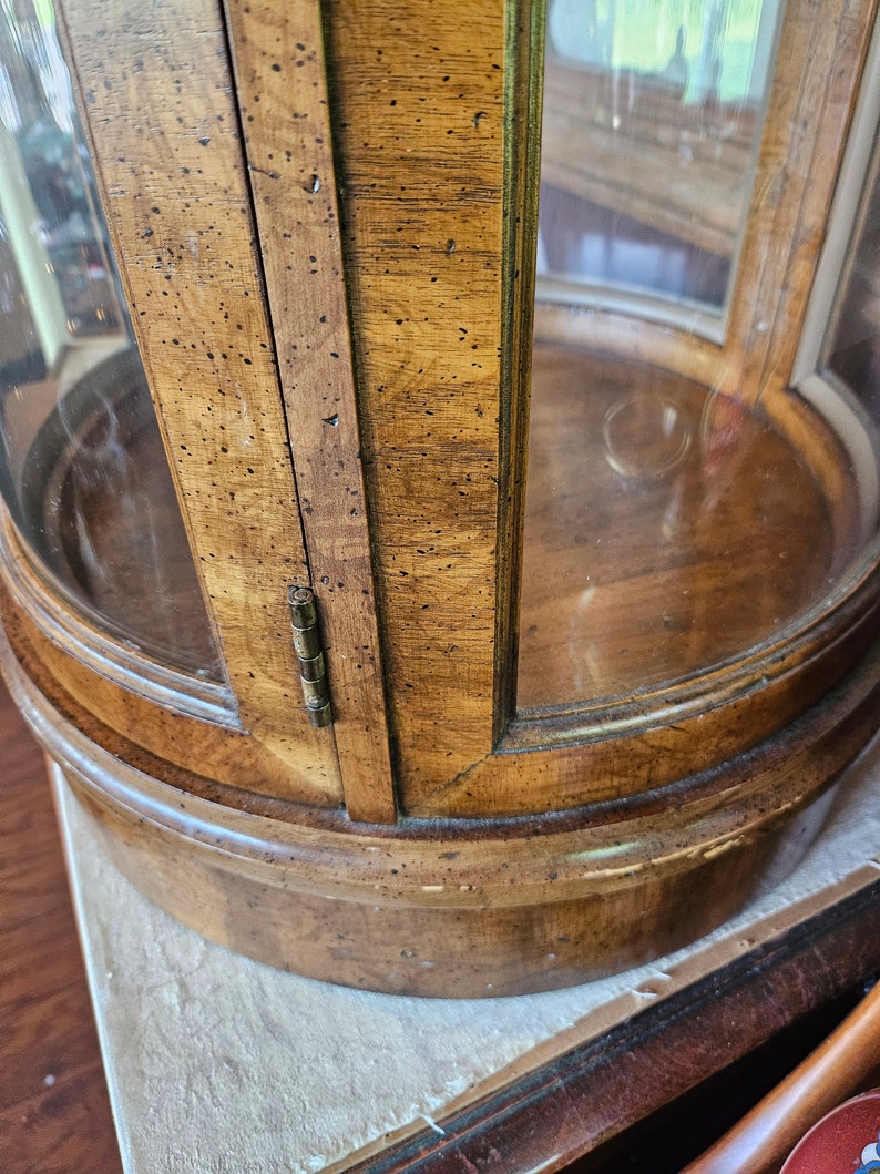 Weiman Curved Glass Curio Cabinet - Local Pickup Only in East Aurora ...