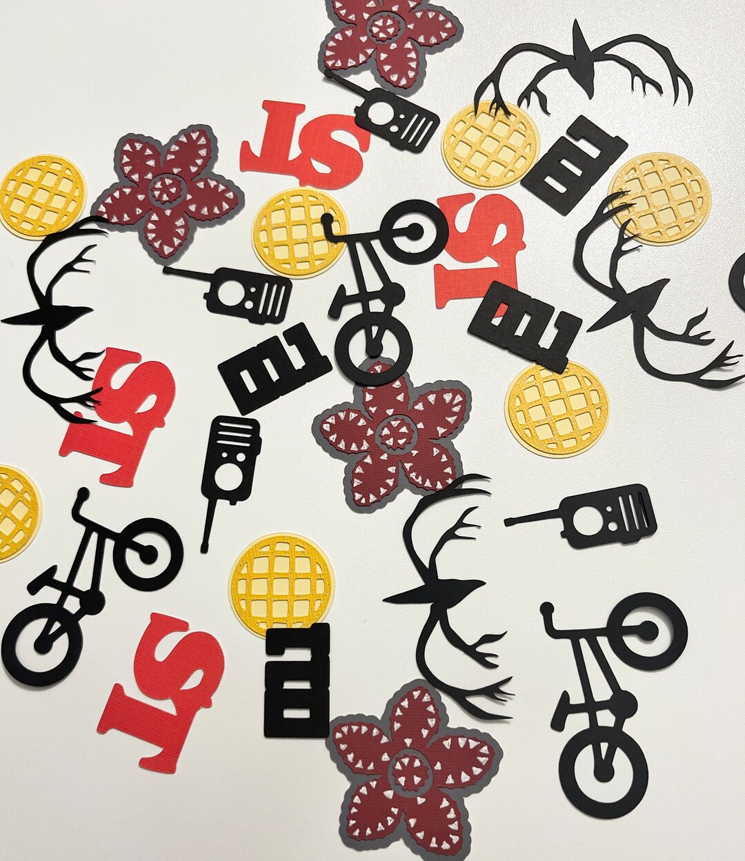 Stranger Things Confetti • Stranger Things Party • Stranger Things ...