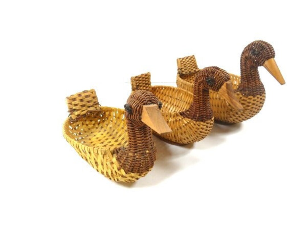 1 Wicker Duck Basket Vintage Wicker Duck Basket Beautiful Duck Basket ...