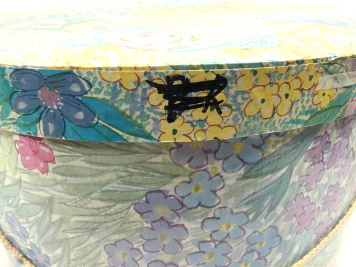Vintage Flower Hat Box Vintage Retro Design Floral Design - Etsy