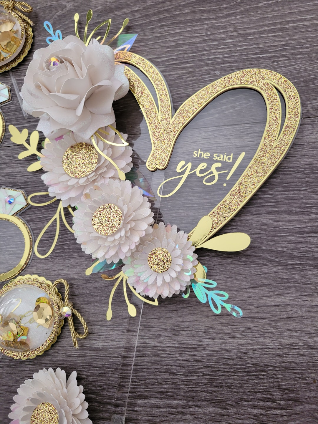 Daisy and Rose Heart Shaped Caketopper - Etsy