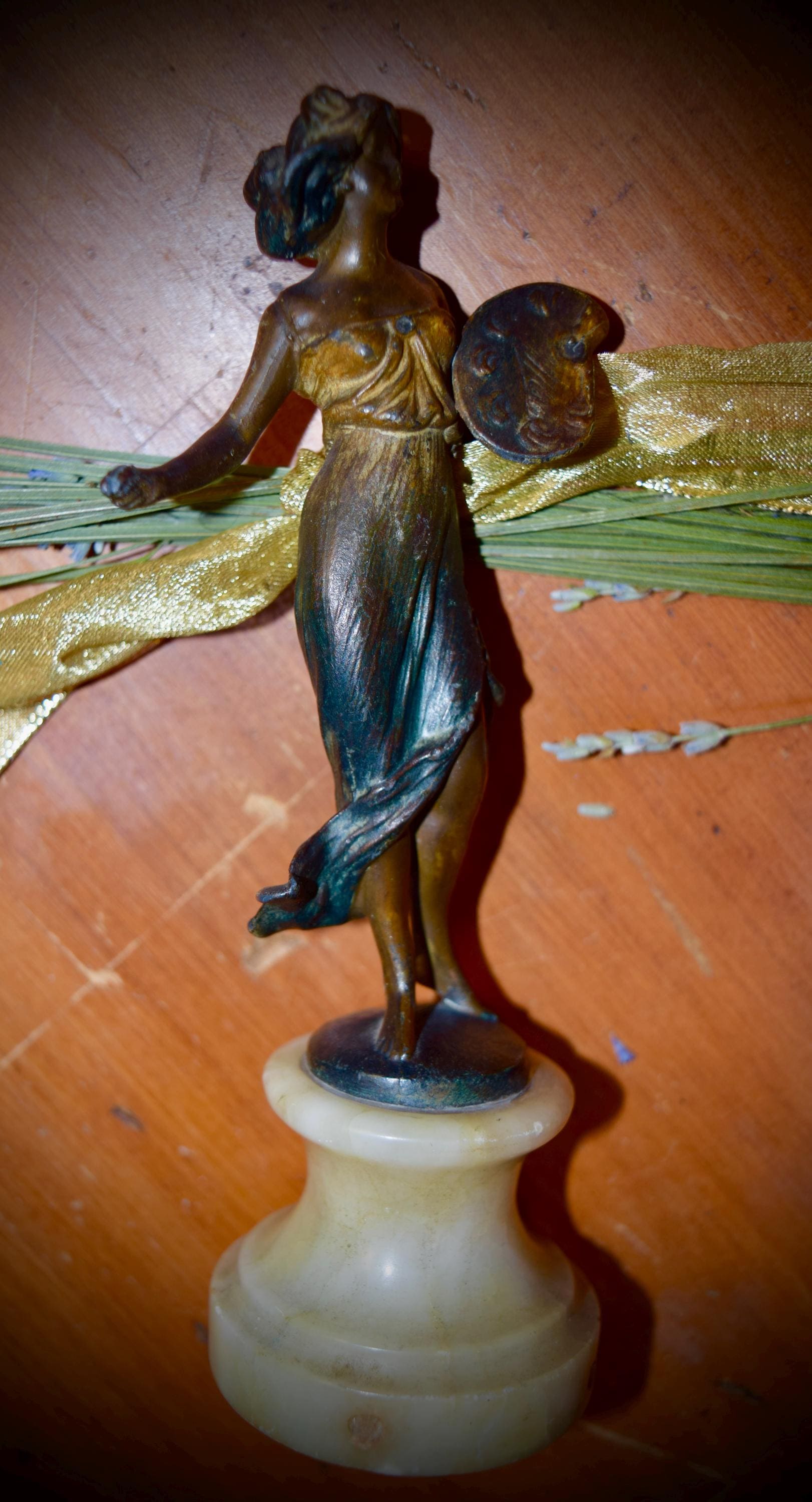 Antique French Bronze Spelter Statue of a Woman Painter on Marble. Sku ...