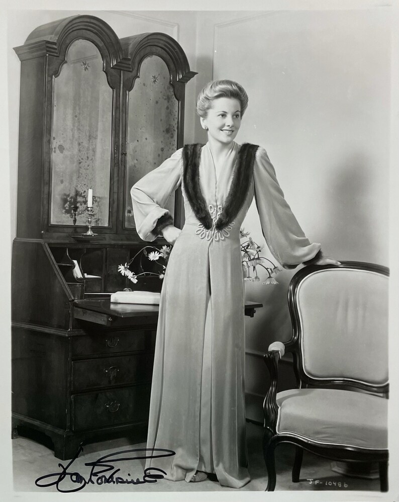 JOAN FONTAINE Autograph Signed 8x10 Photograph Jane Eyre Suspicion Hitchcock JSA Certified ...