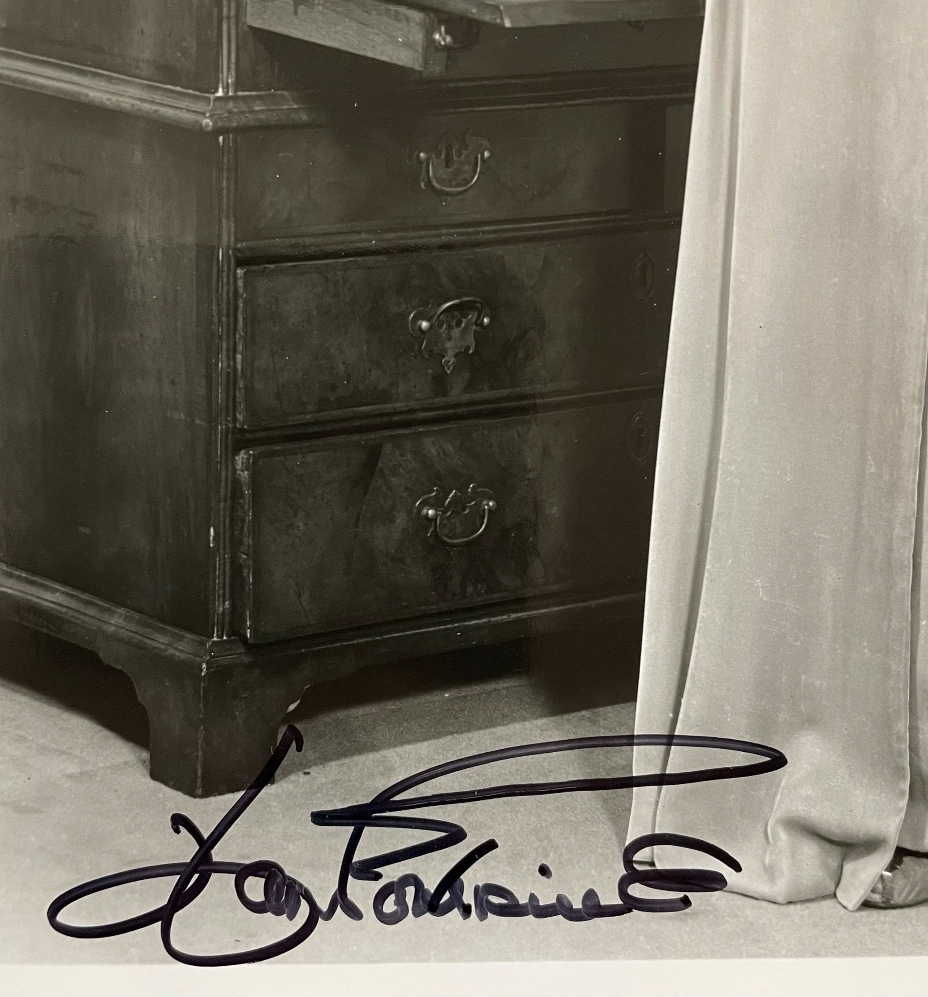 JOAN FONTAINE Autograph Signed 8x10 Photograph Jane Eyre Suspicion Hitchcock JSA Certified ...