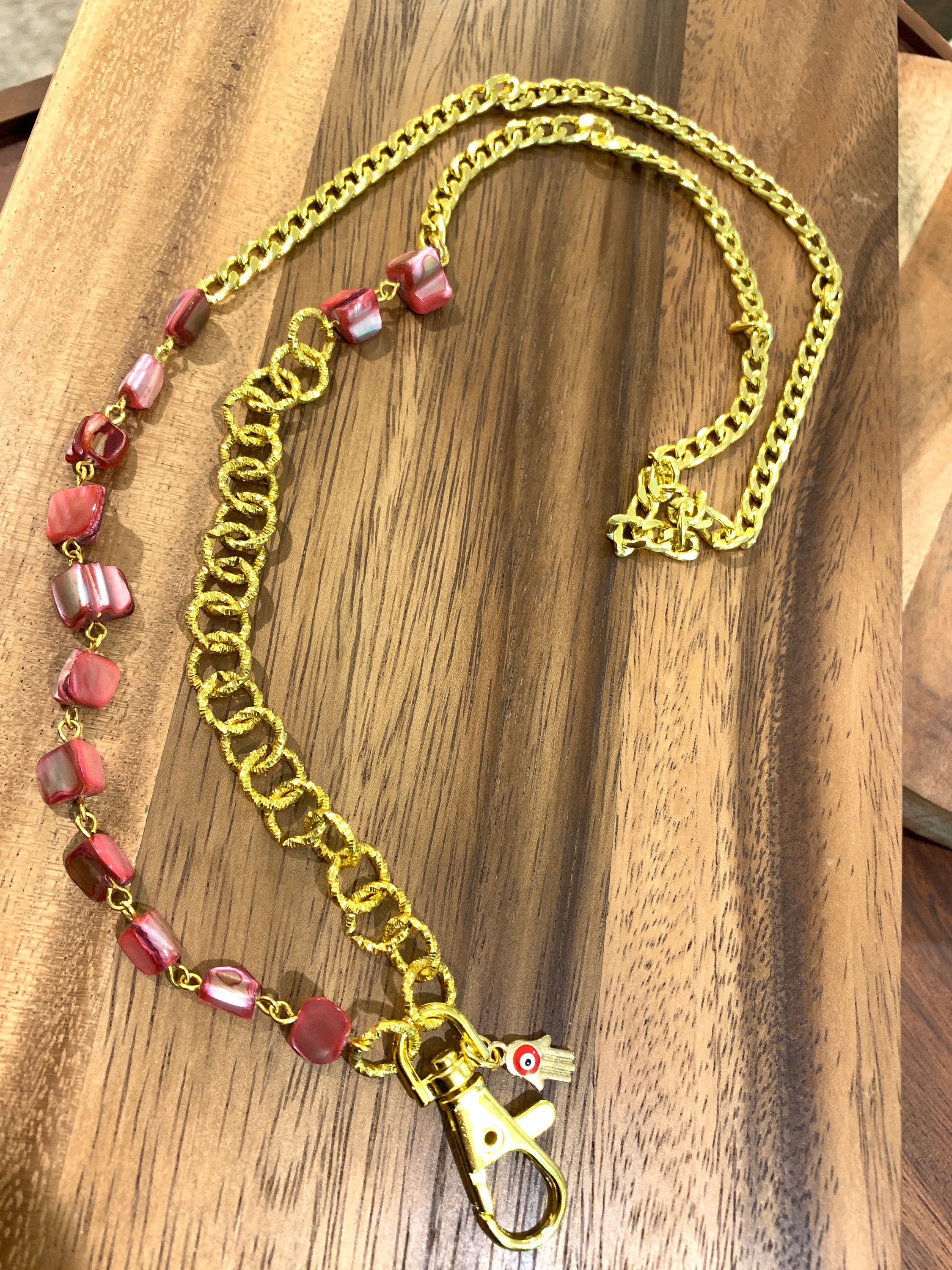 Sea Shell Lanyard Necklace Irregular Pink Sea Shell Beads Gold tone ...