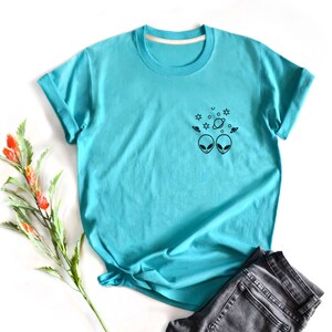 Alien Pocket Graphic Shirt Alien T-shirt Graphic T-shirt Clothing Shirt ...