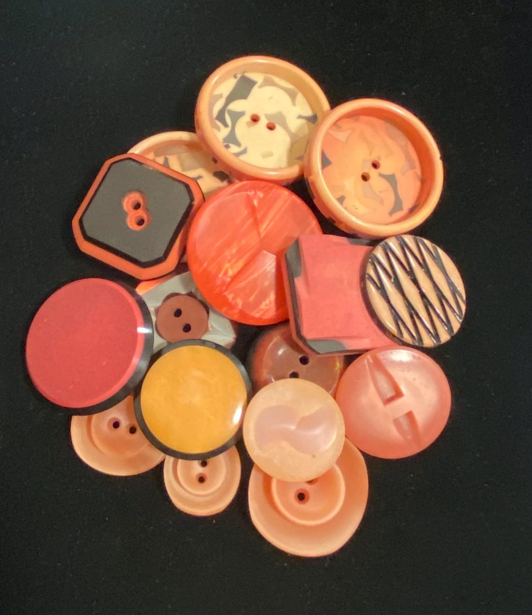 Group of Vintage Plastic Buttons in Shades of Corals and Peaches - Etsy