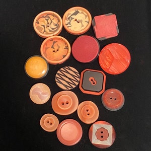 Group of Vintage Plastic Buttons in Shades of Corals and Peaches - Etsy