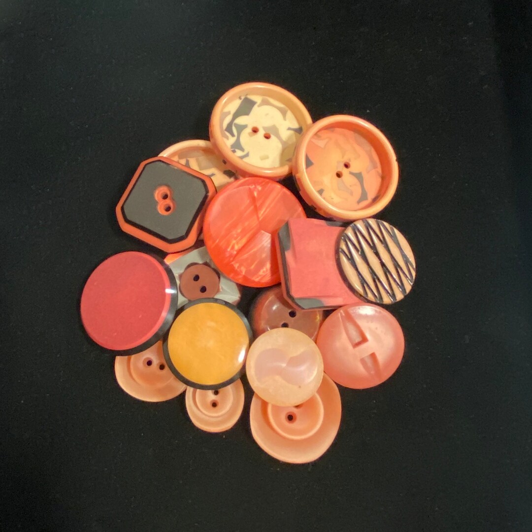 Group of Vintage Plastic Buttons in Shades of Corals and Peaches - Etsy