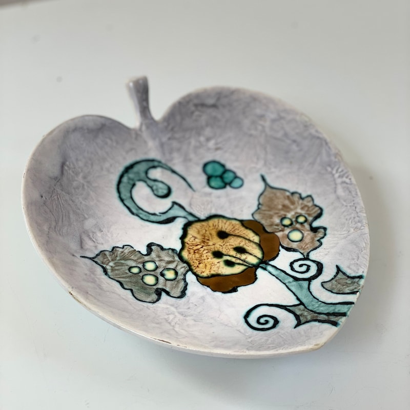 Ceramic Leaf Shaped Plates - Etsy