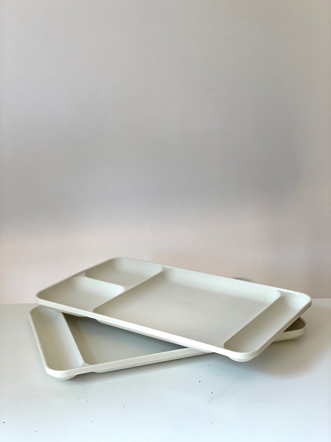 Set of 2 TUPPERWARE TV Dinner Trays, Snack Tray - Etsy