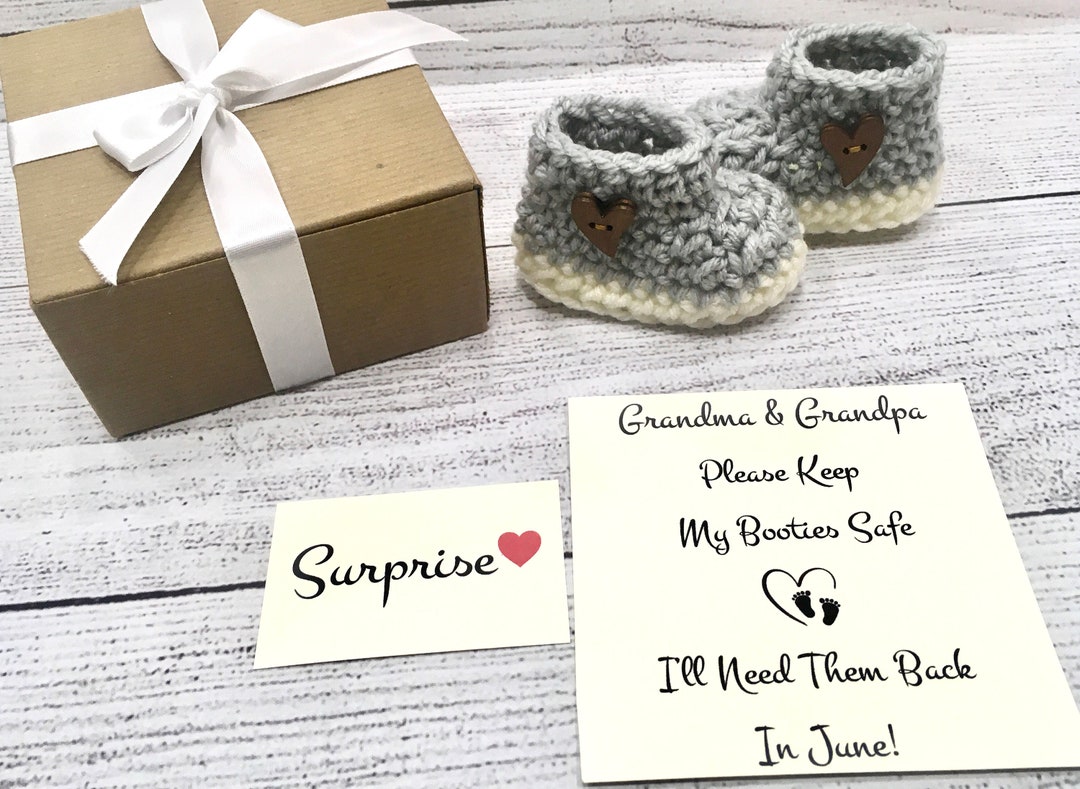 Parents Pregnancy Announcement Booties, Baby Announcement Box ...