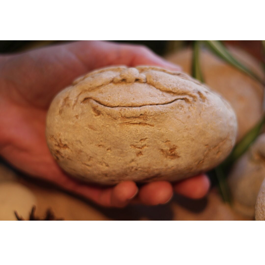 Snoozing Stones horis Outdoor Stone Effect Sleeping | Etsy UK