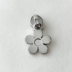 Large Daisy | Nylon Zipper Pulls | Size #5 | Pack of 5 - Etsy