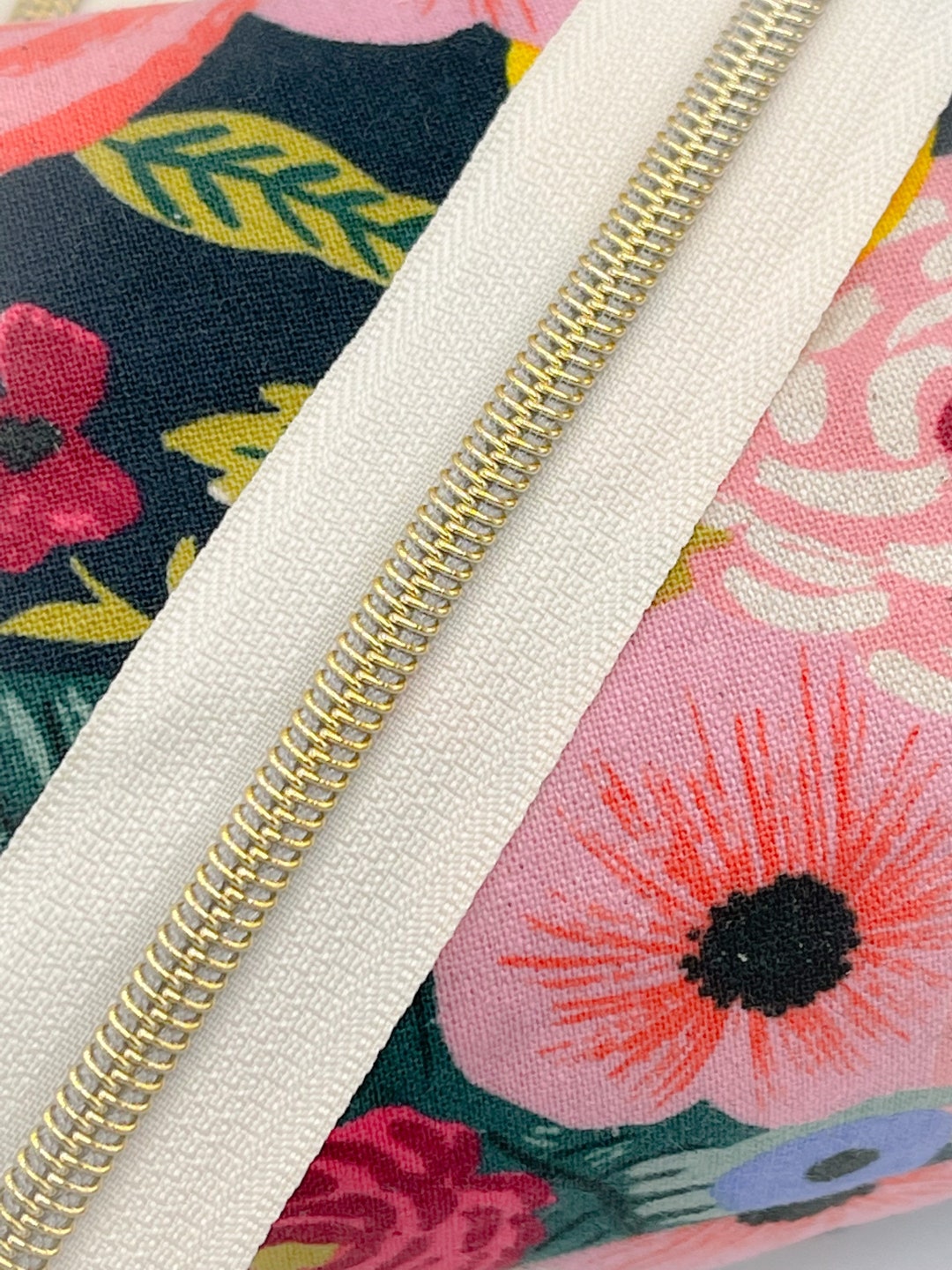 French Vanilla Zipper Tape With Gold Nylon Coils | Size #5 | Zipper by ...