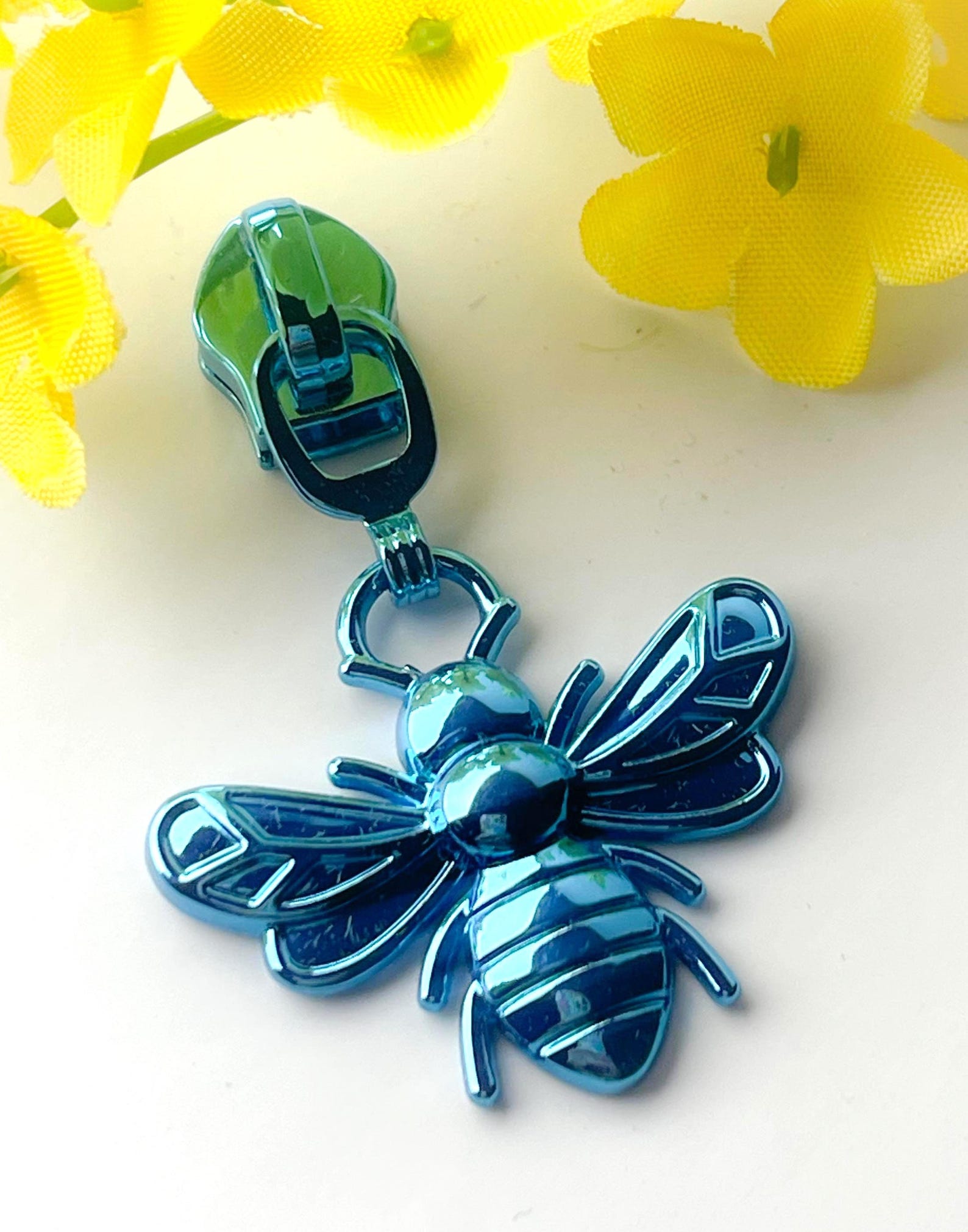 Berry Bee's | Nylon Zipper Pulls | Size #5 | Pack of 5 - Etsy