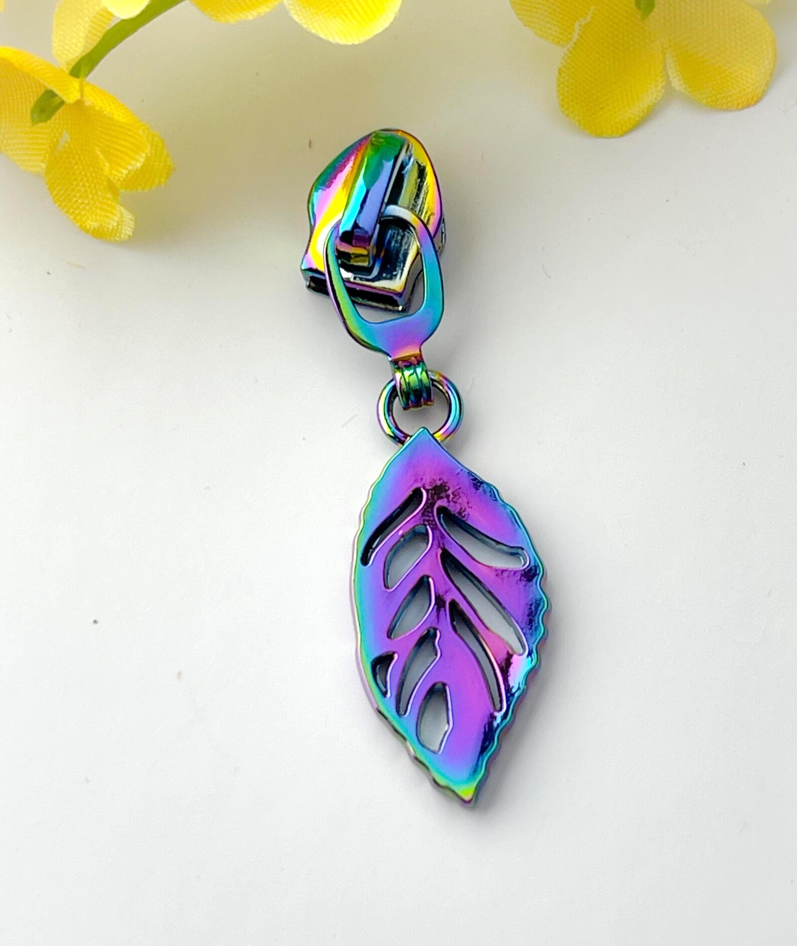 Leaf | Nylon Zipper Pulls | Size #5 | Pack of 5 - Etsy