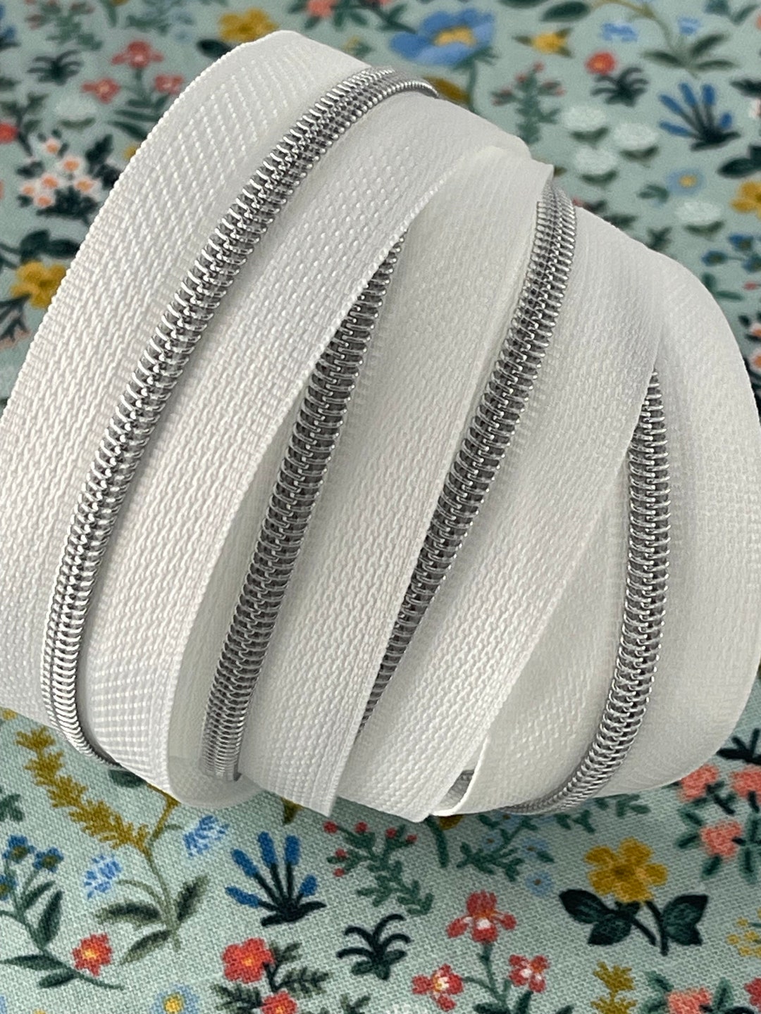 Size #3 | White Zipper Tape With Silver Nylon Coils | Zipper by the ...