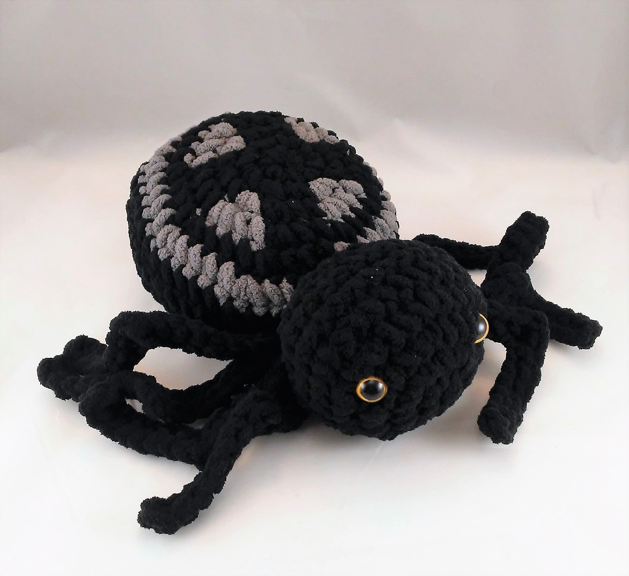 Spider Stuffed Animal / Crochet With Blanket Yarn - Etsy UK