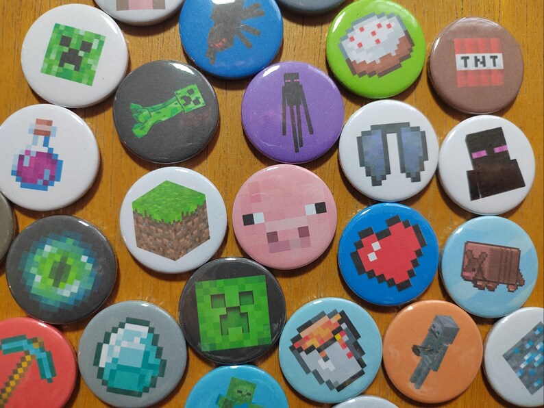 Minecraft Kids Children's Button Back Pins Fun Bright Token Gifts ...