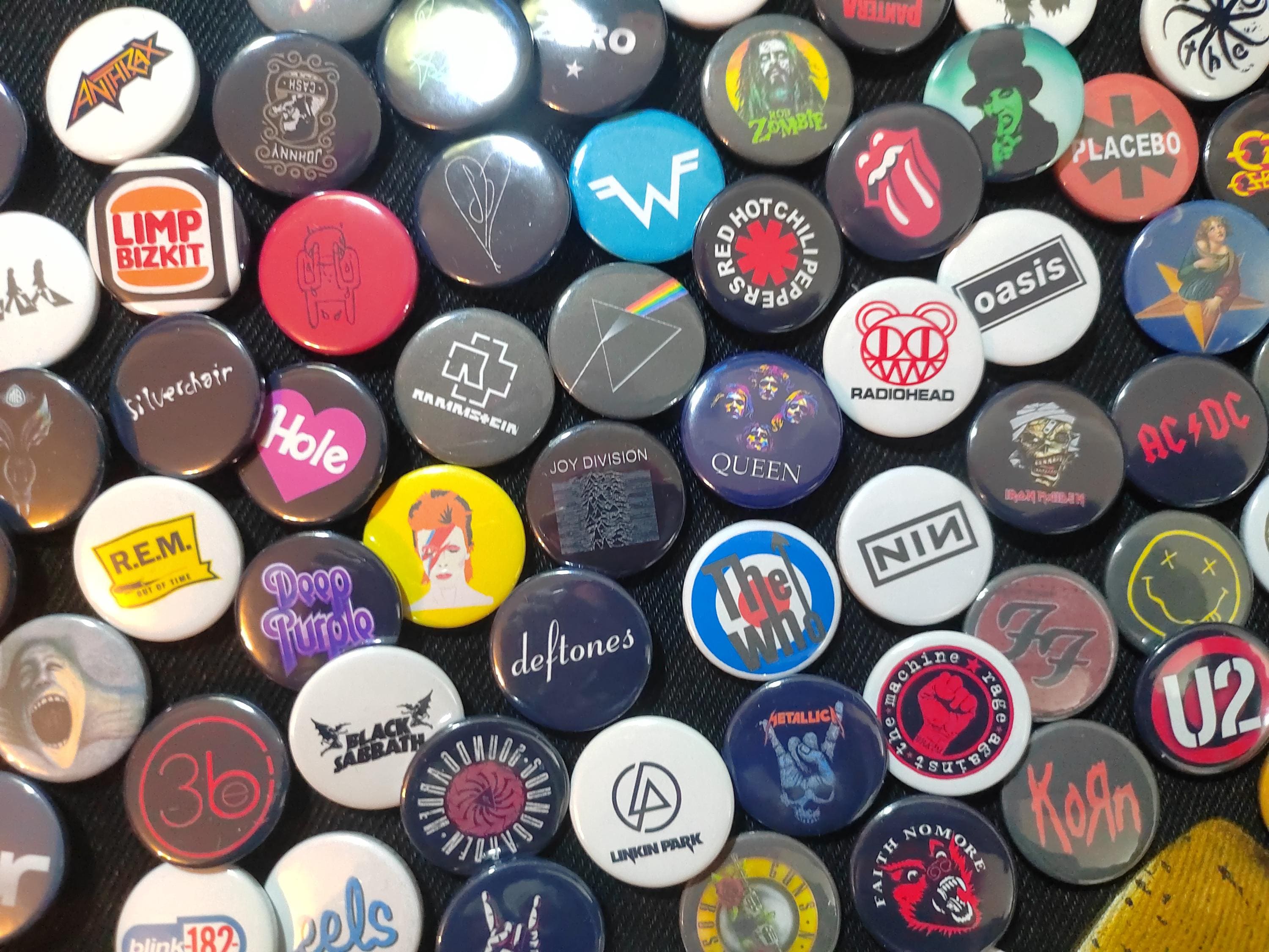 90s Rock Metal Badges Button Pin Small 1 Inch 2.5cm Music Band Fan Art ...