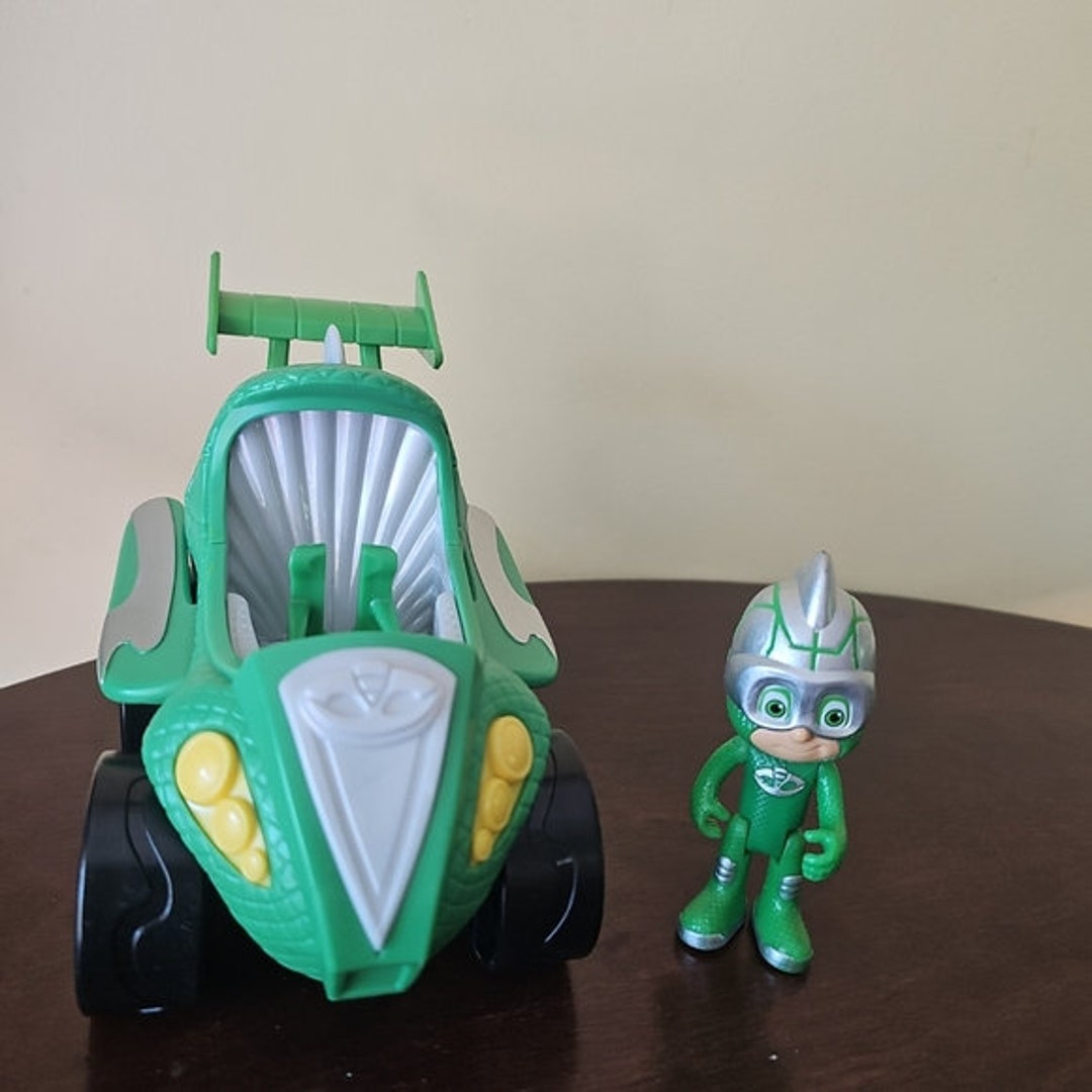 PJ Masks Power Racer Gekko-mobile Vehicle Gekko Figure Just Play Frog ...