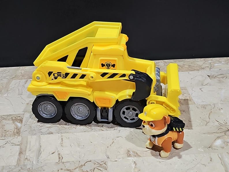 Paw Patrol Rubble Ultimate Rescue Bulldozer W/ Moving Scoop and Lift-up ...