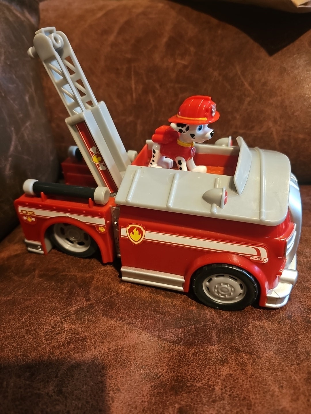 Paw Patrol on A Roll Deluxe Transform Marshall Fire Truck Spin Master ...