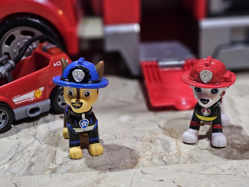 Paw Patrol Marshall Fire Truck Ultimate Rescue Big Truck With Pups ...