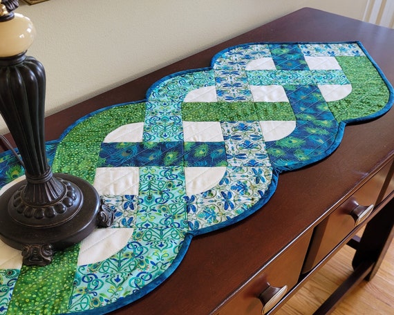 Celtic Knot Table Runner Shabbat Table Runner Modern Judaica Gift