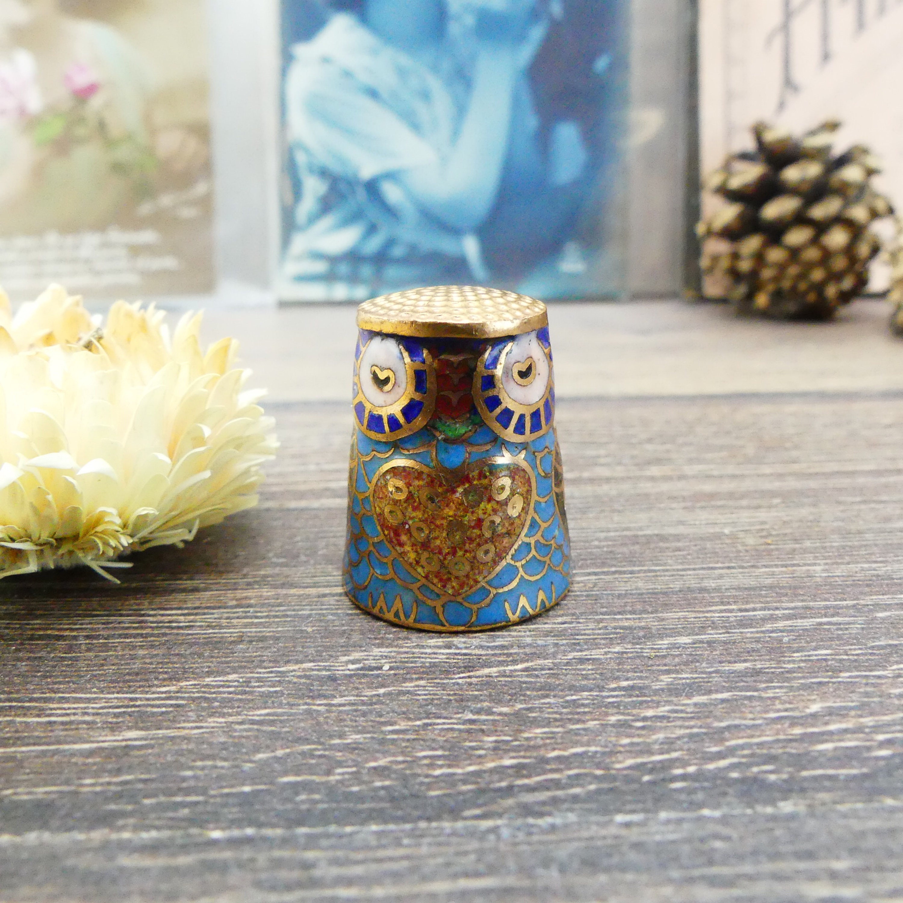 Sewing thimble - collectible thimble - enamelled porcelain thimble ...