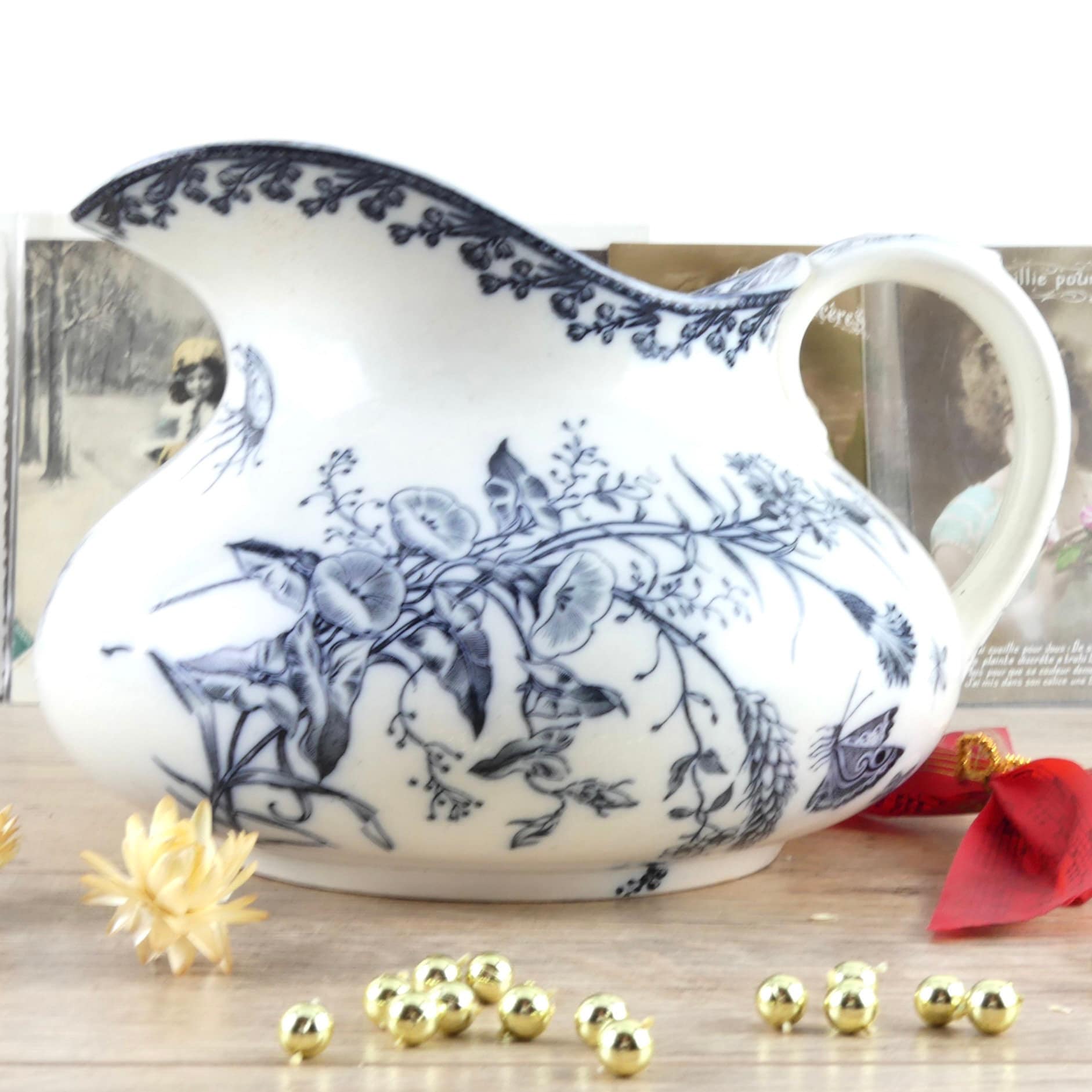Toilet pitcher Pexonne model Fleurs de Champs, broc de toilette 19th ...