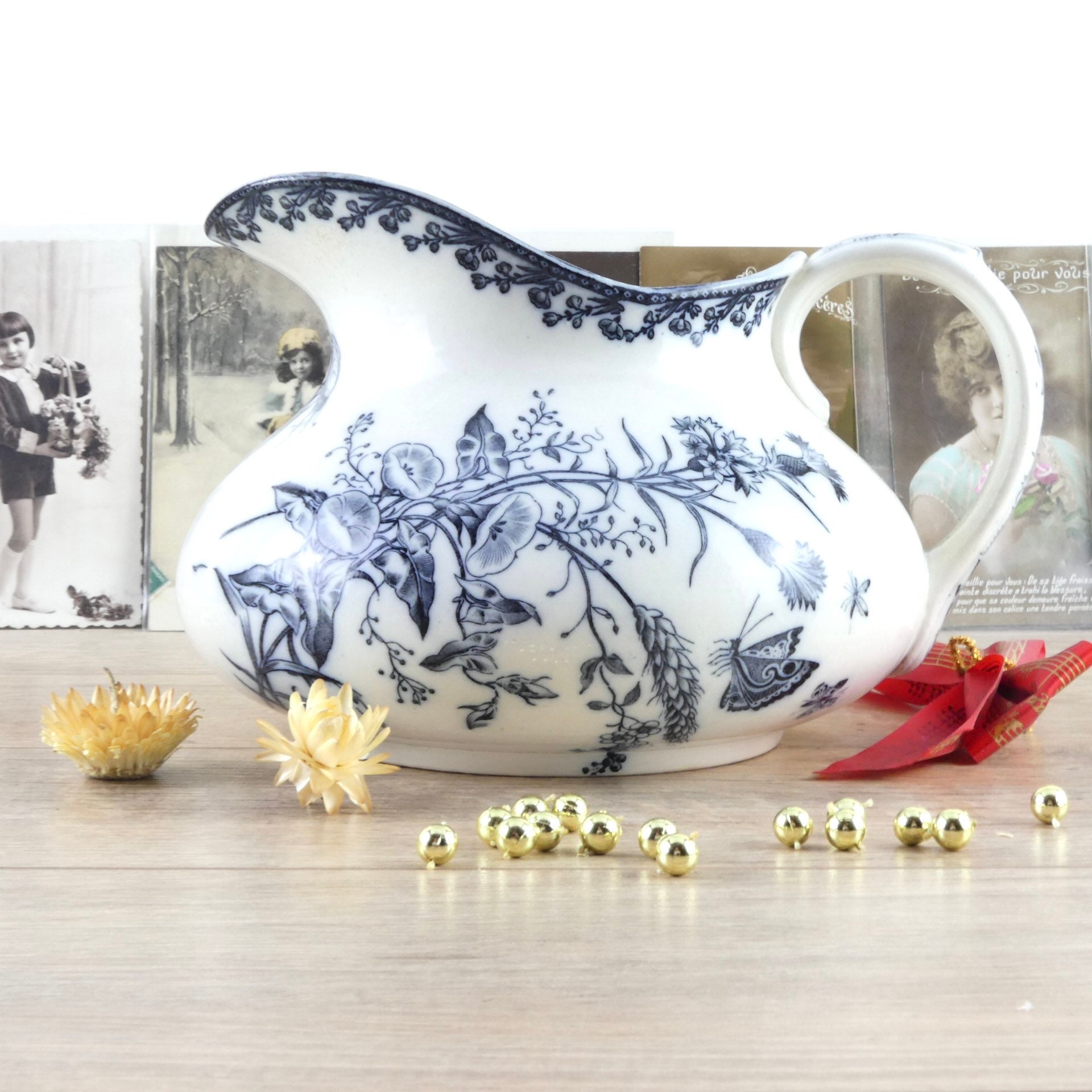 Toilet pitcher Pexonne model Fleurs de Champs, broc de toilette 19th ...