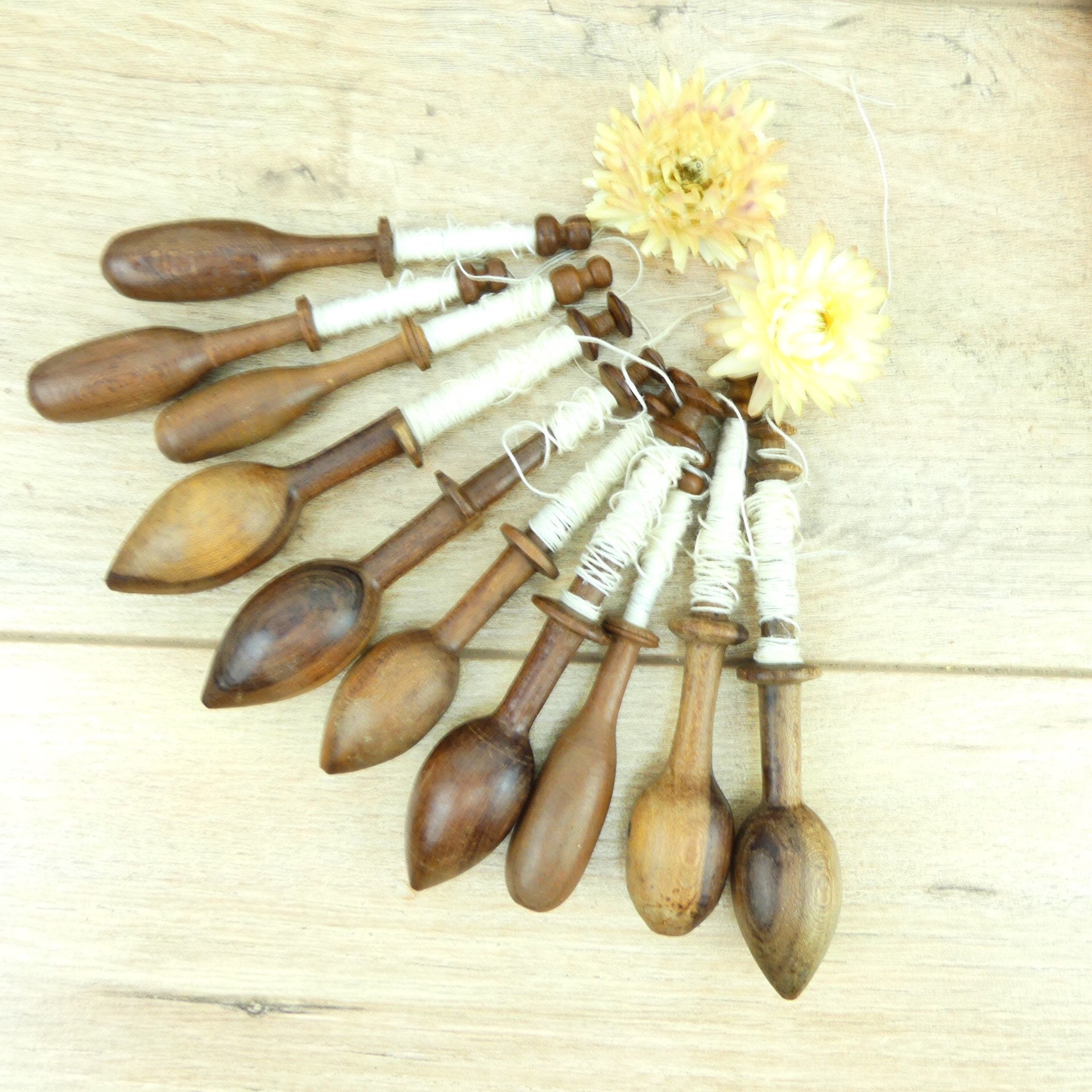 Bobbin lace - antique bobbins - bobbin timber - spools of thread ...