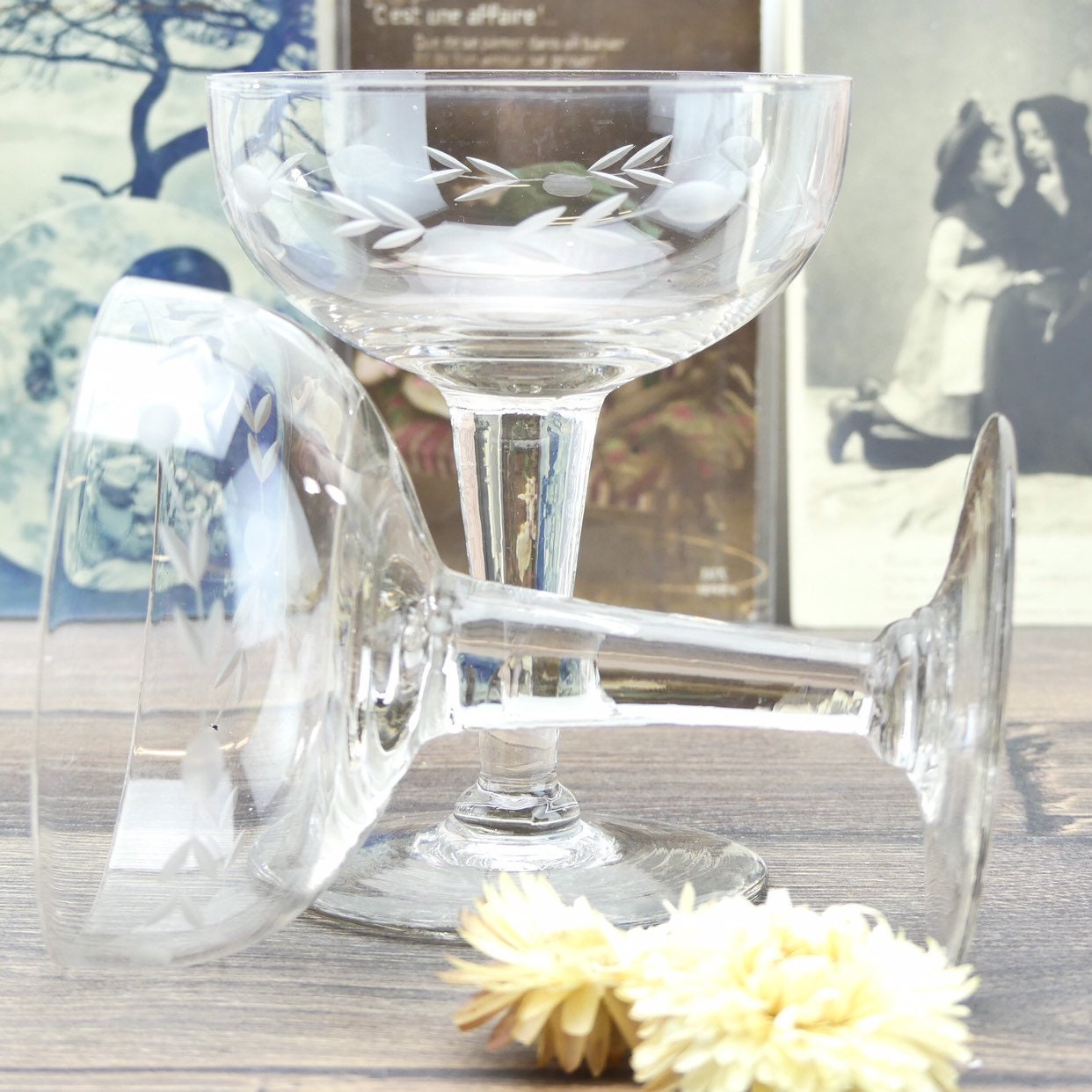 10 vintage champagne cups in blown glass, vintage French luxury glasses