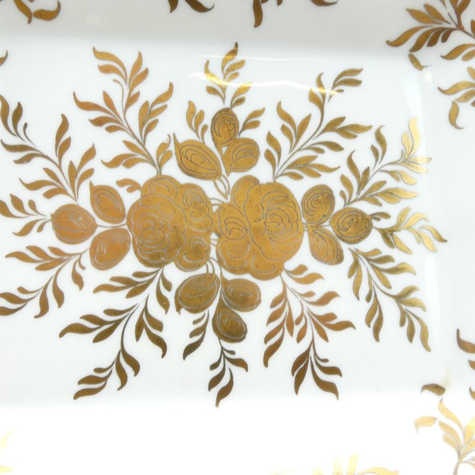 Luxurious serving dish in white and gold porcelain, large golden hollow ...