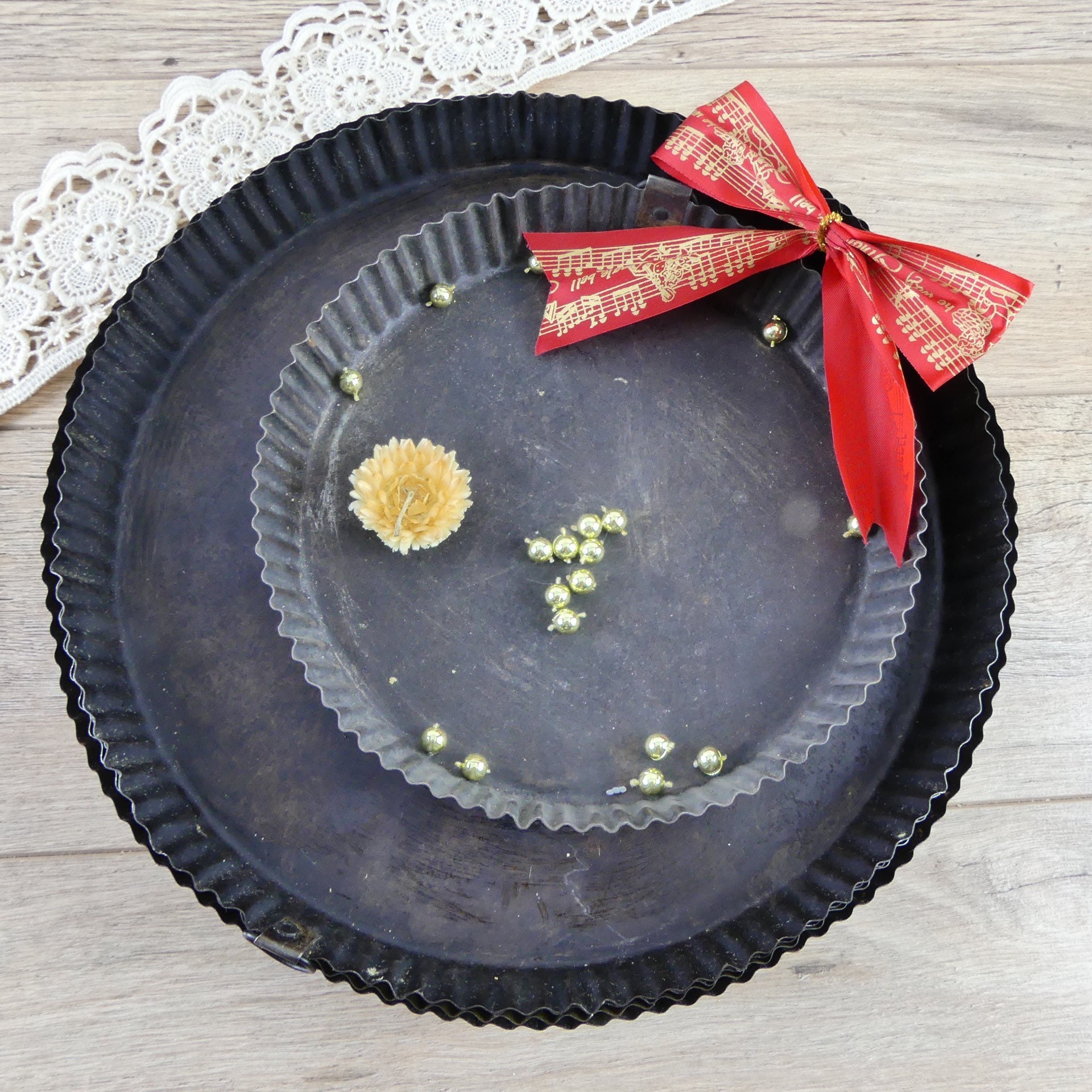 RESERVED FOR DARIA. Lot of 5 Old 19th century shabby chic pie moulds ...