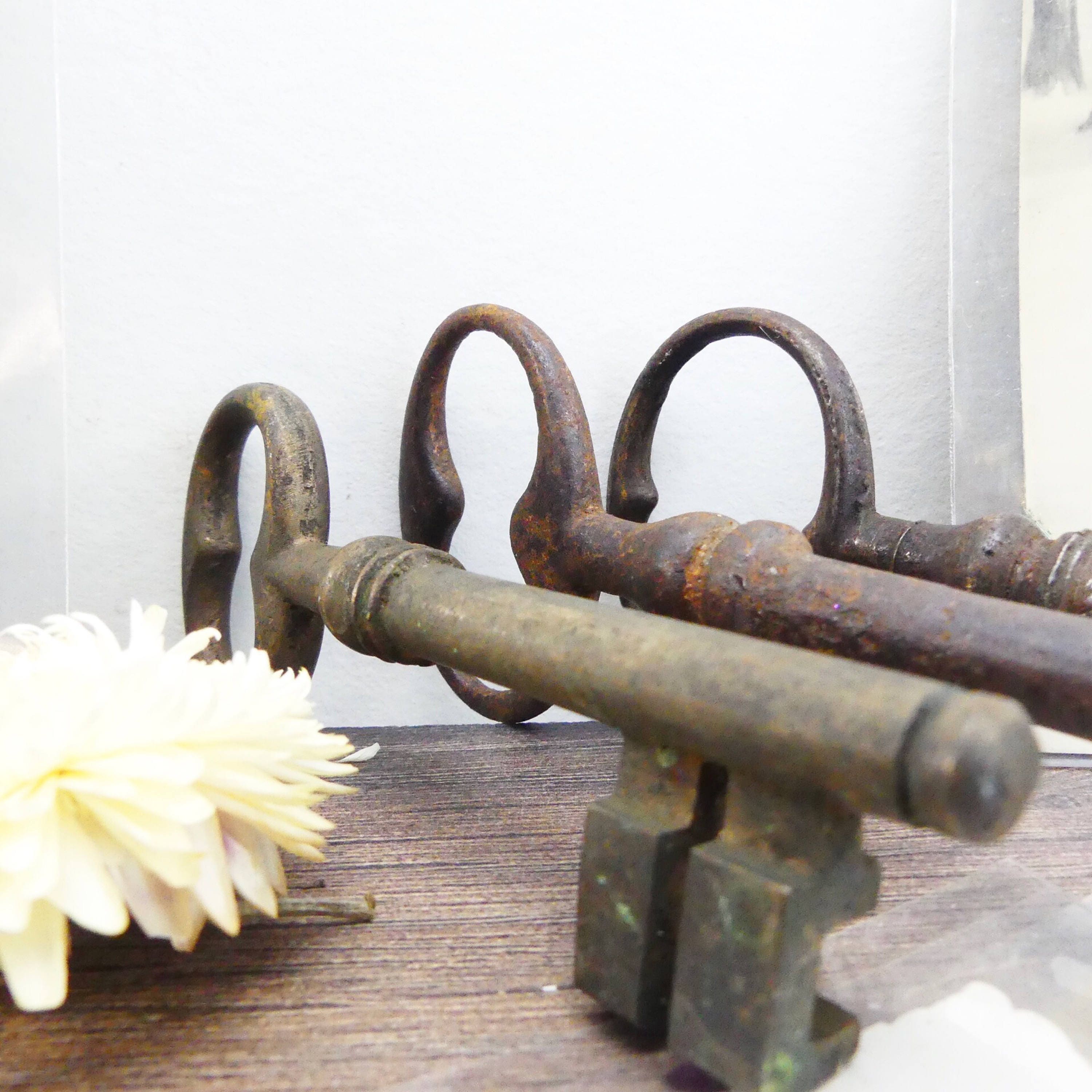 Large keys - Set of 3 keys - 18th Century - Old keys - French keys ...